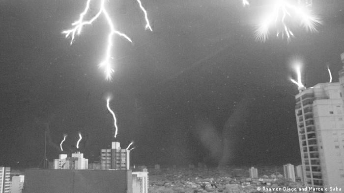 Sorprendente foto revela cómo funcionan los pararrayos | Bioguia