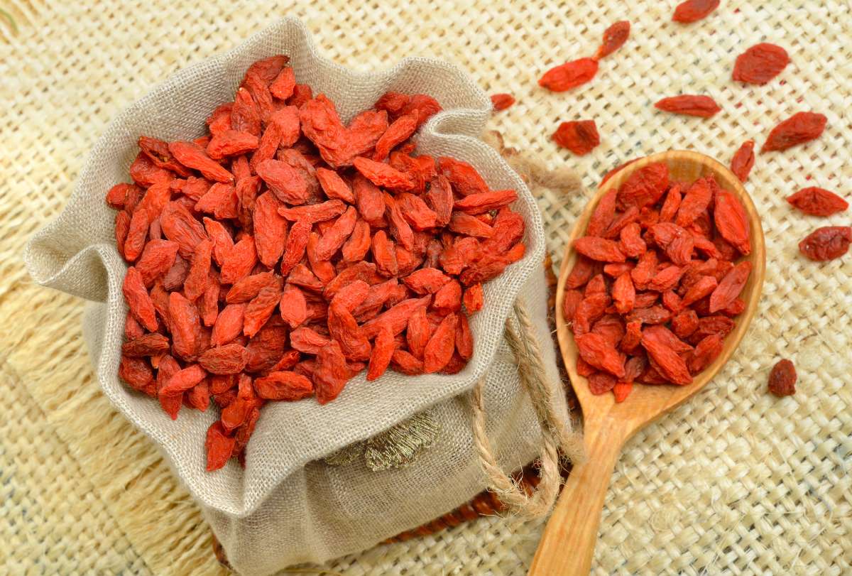 Bayas de Goji: un superalimento milenario con numerosos beneficios para ...