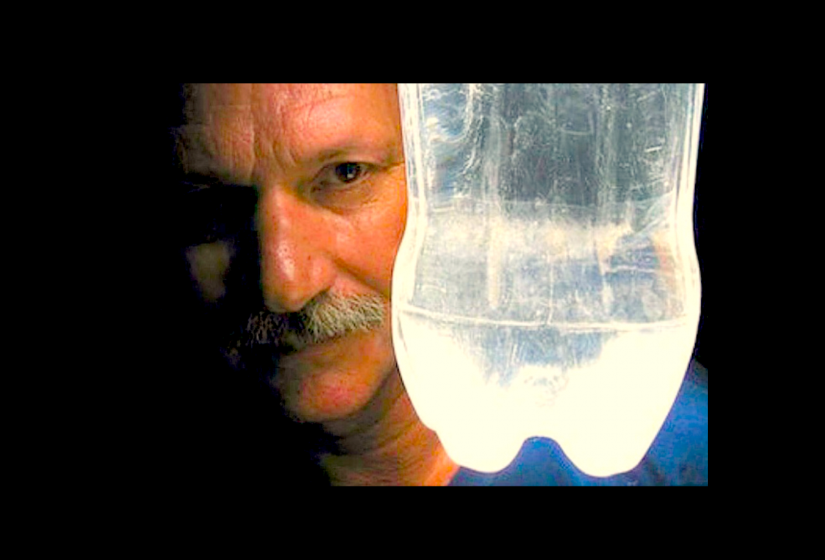 Alfredo Moser: El genio que iluminó el mundo con una botella de agua y ...